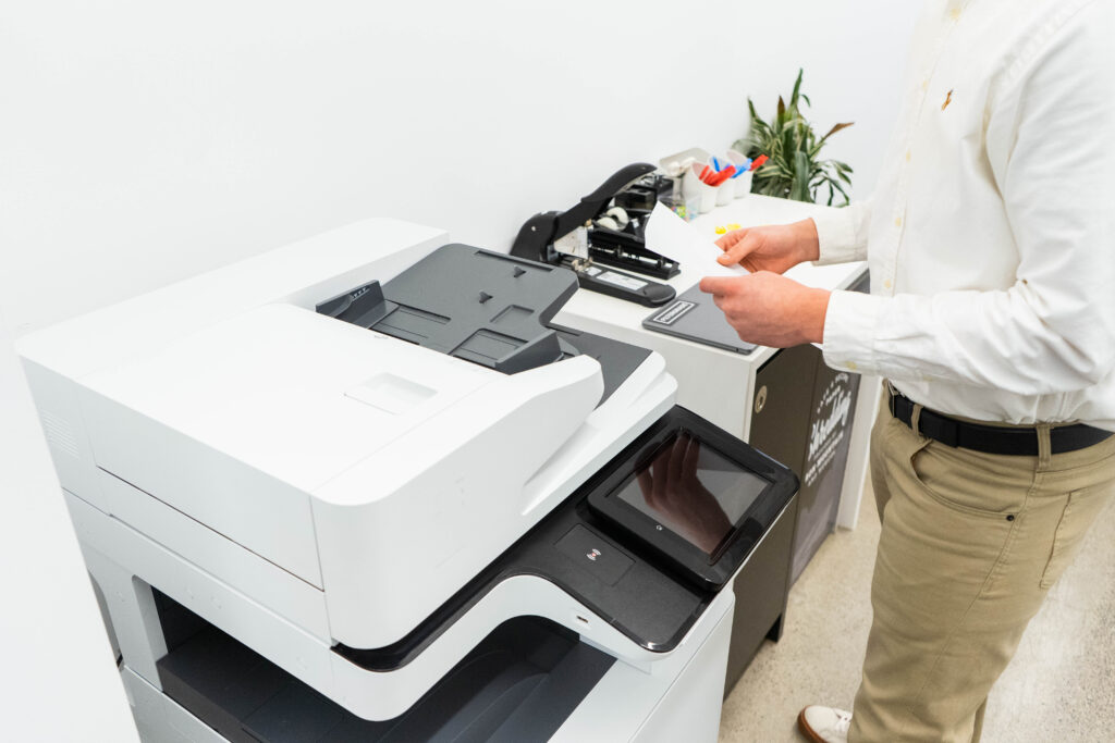 How Does a Fax Machine Work in 2021? Easy Step-By-Step Guide