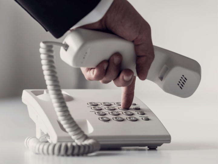 What Is a VoIP phone? 5 Best VoIP Phones for Business